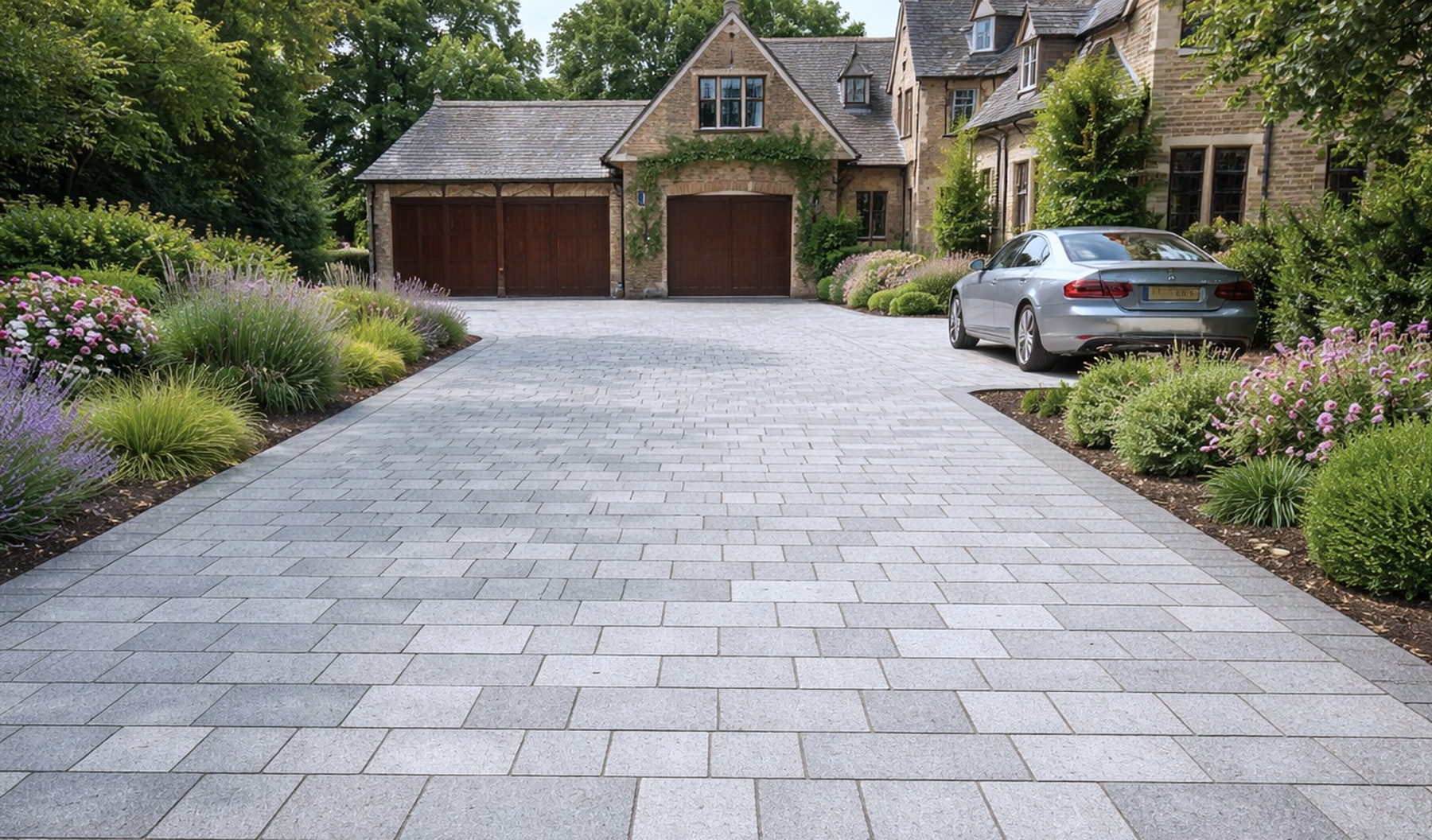How to Lay Granite Setts for a Driveway | Paving Slabs UK