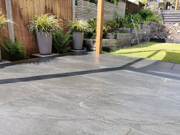 UK Outdoor Stone & Porcelain Paving Market 2026