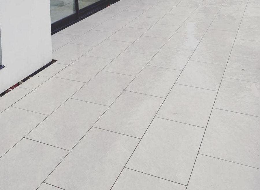 White Paving Slabs in stone effect | Paving Slabs UK