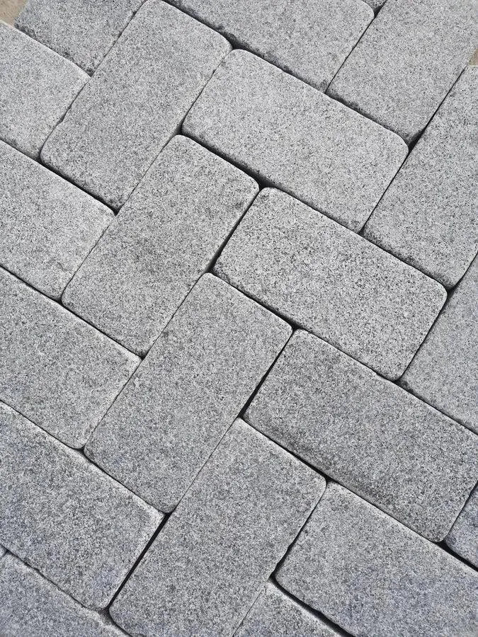 Tumbled Granite Setts for Paving Edging 200x100x30