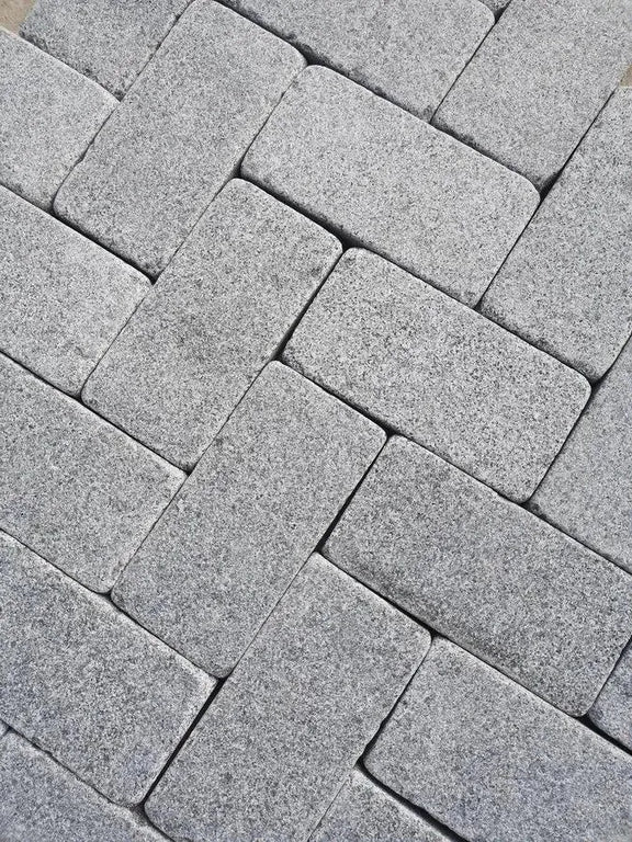 Tumbled Granite Setts for Paving Edging 200x100x30