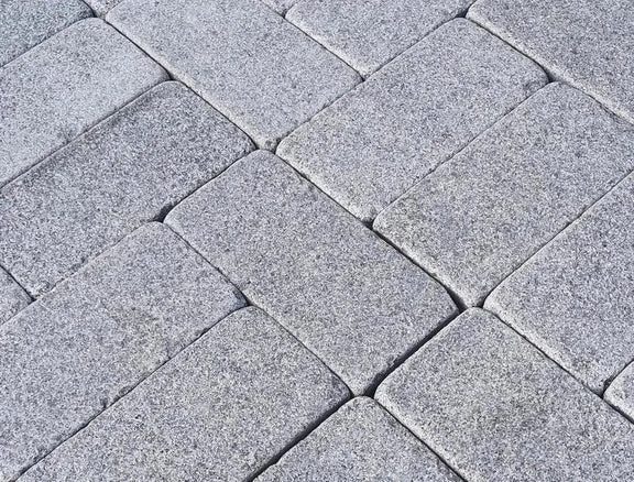 Tumbled Granite Setts for Paving Edging 200x100x30