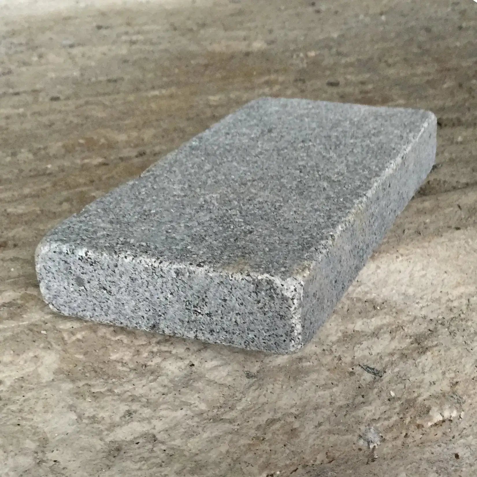 Tumbled Granite Setts for Paving Edging 200x100x30