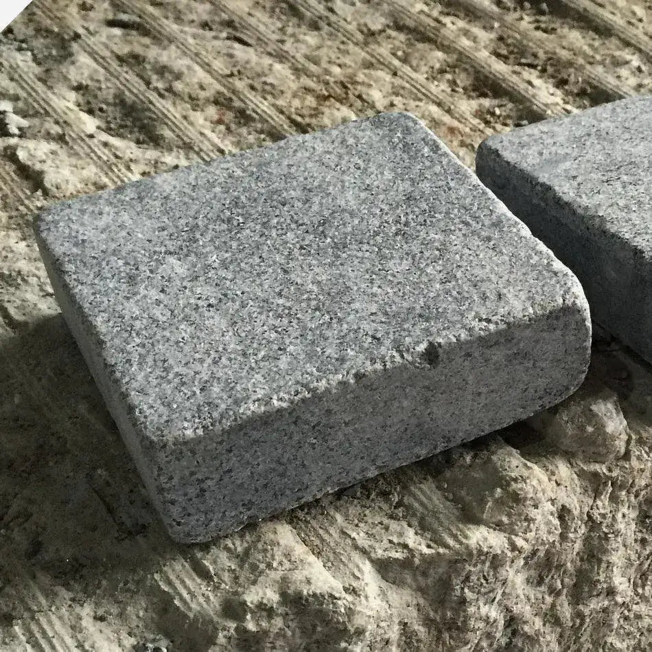 Tumbled Granite Edging Setts Blue Black 100x100x30mm